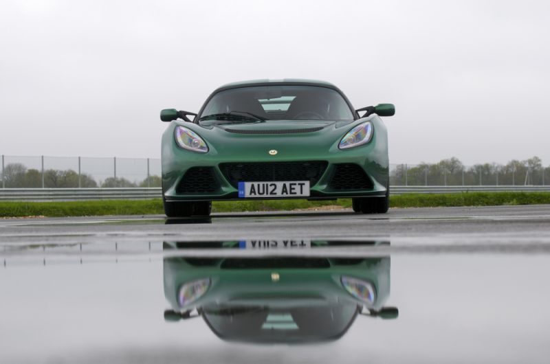 Lotus Exige technical specifications and fuel economy